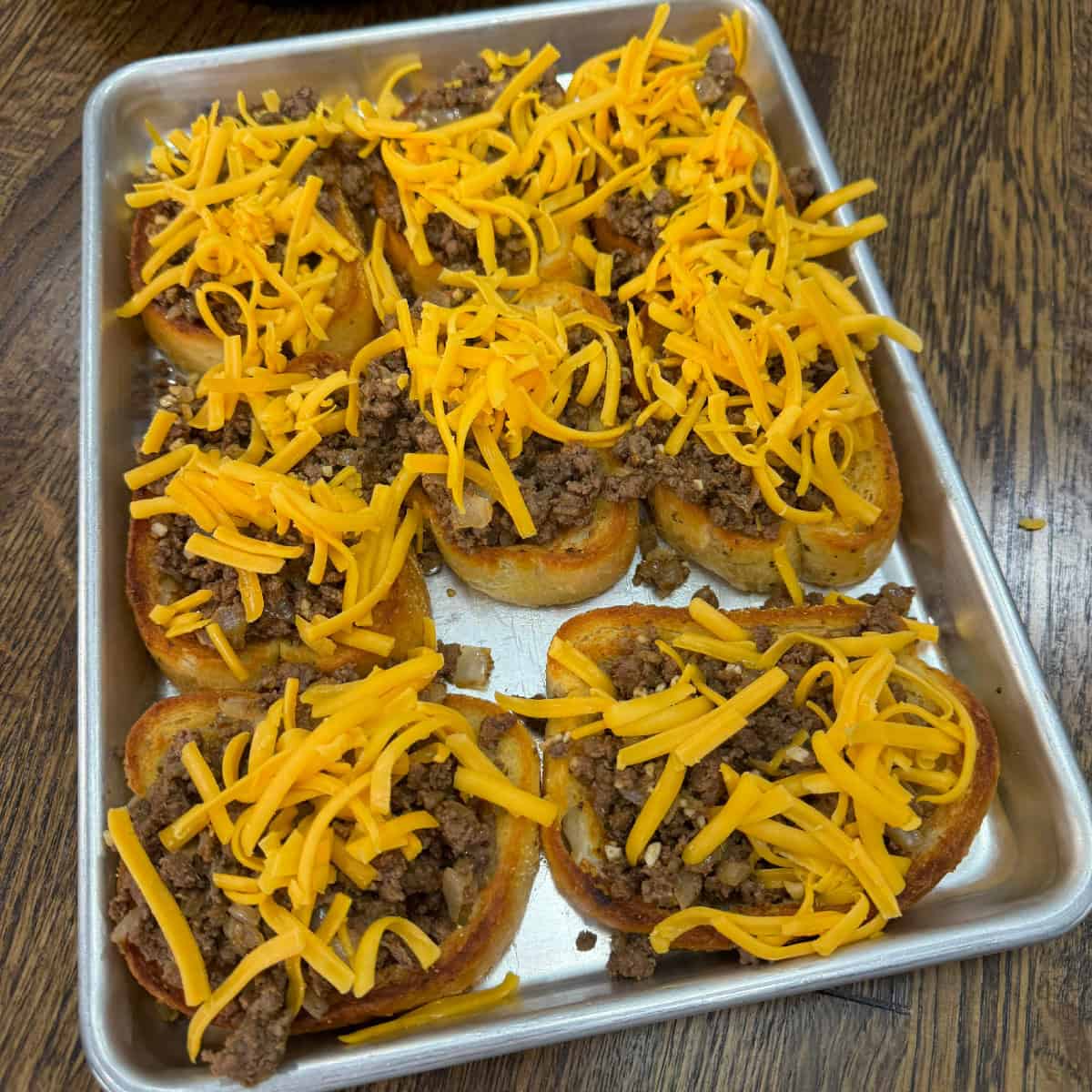 Cheese Burger Garlic Bread - Cooking in the Midwest