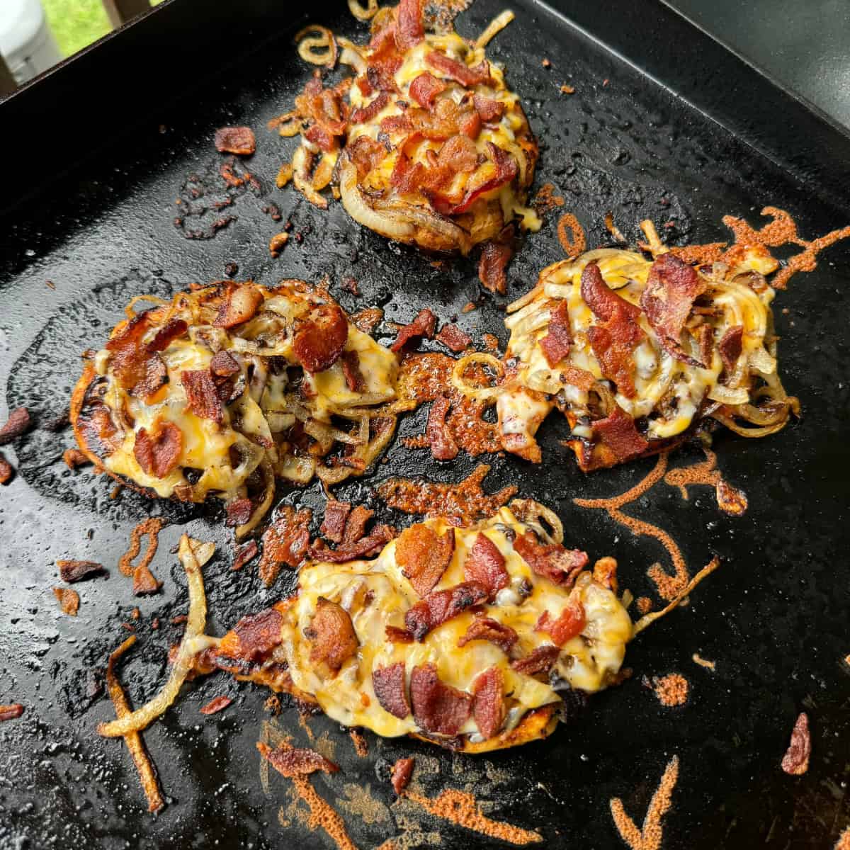 Easy Smothered Chicken - Cooking in the Midwest
