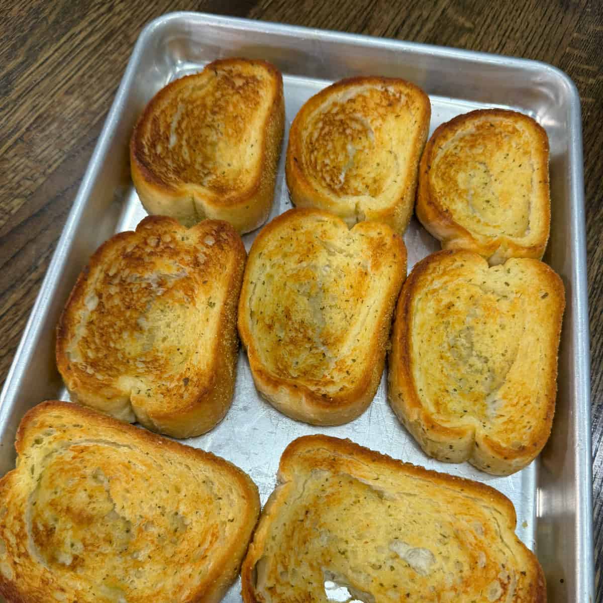 Cheese Burger Garlic Bread - Cooking in the Midwest
